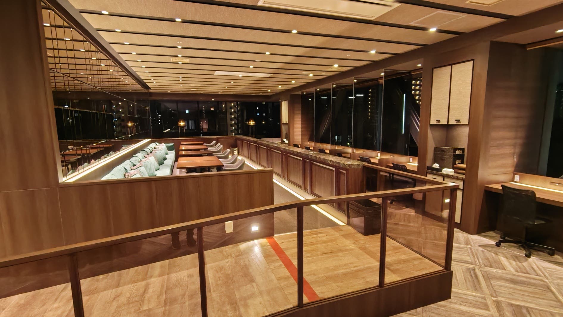 【コワーキング席】イオンモール内/有人受付/落ち着いた雰囲気/Wi-Fi/モニター/ドリンクサービス/駐車場ありの写真6