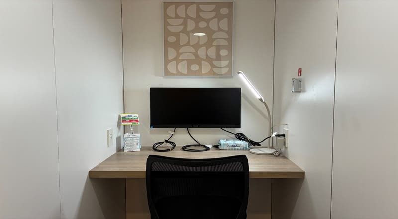 ROOM L 15