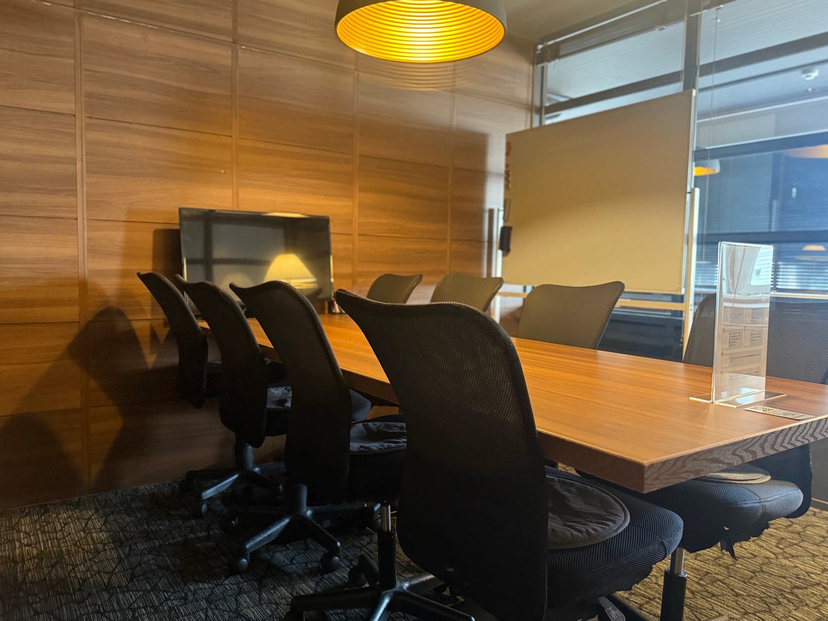 【8名会議室】五反田駅徒歩3分！/モニター/Wi-Fi/充電器/テレワークやWeb会議に最適の写真3
