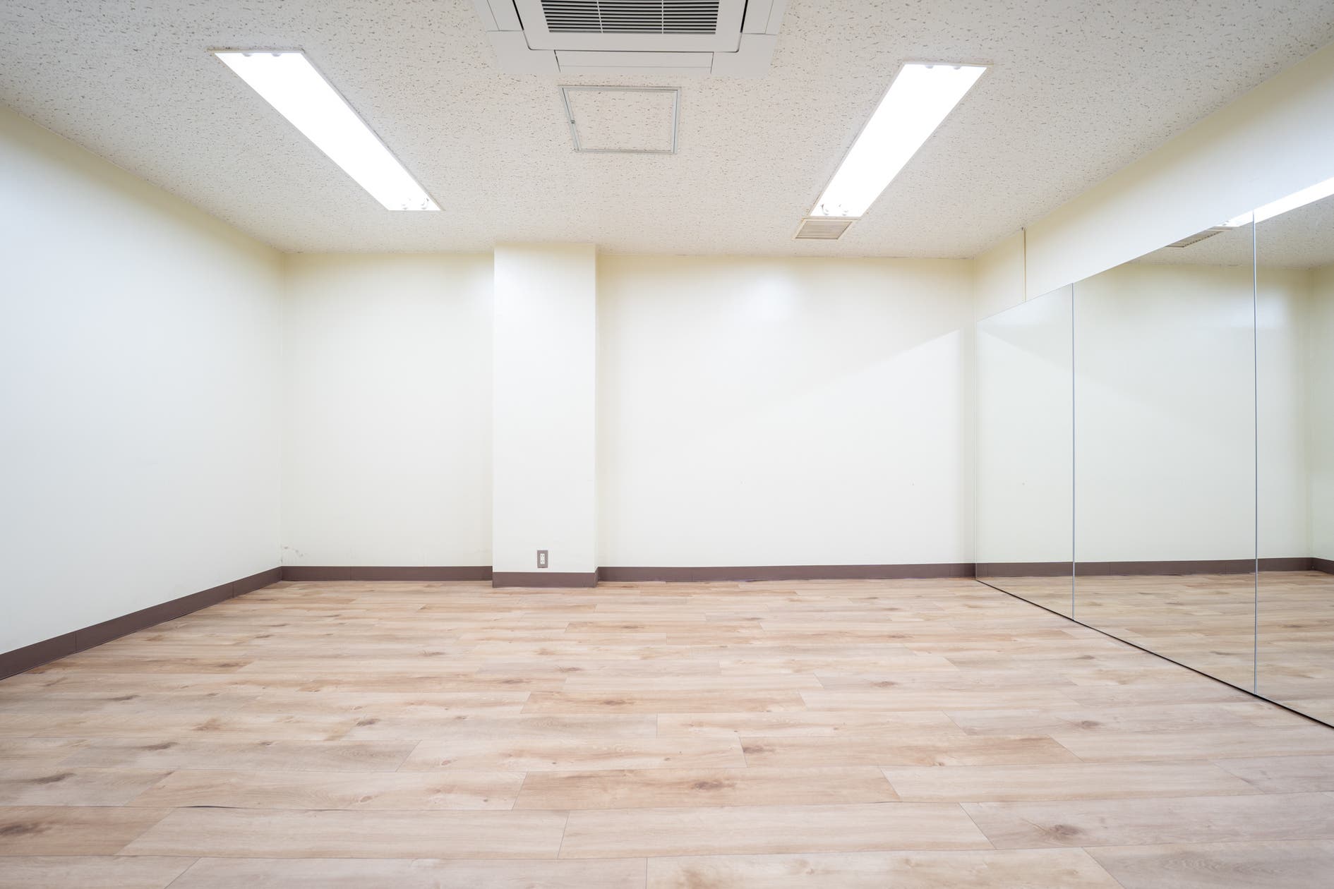 ✨NEW OPEN🎉特別価格500円〜1500円地下の超集中スペース誕生‼️お茶の水駅徒歩6分🥰の写真12