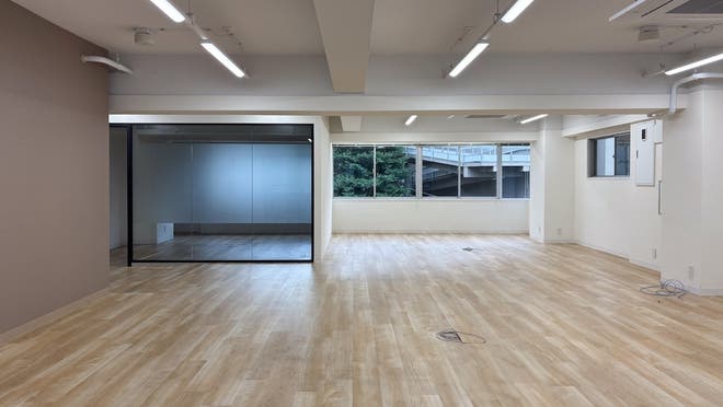 【渋谷・表参道】撮影・ヨガ・ダンス・交流会・演劇練習に/青山学院大学西門前、100㎡広々スペースの写真1