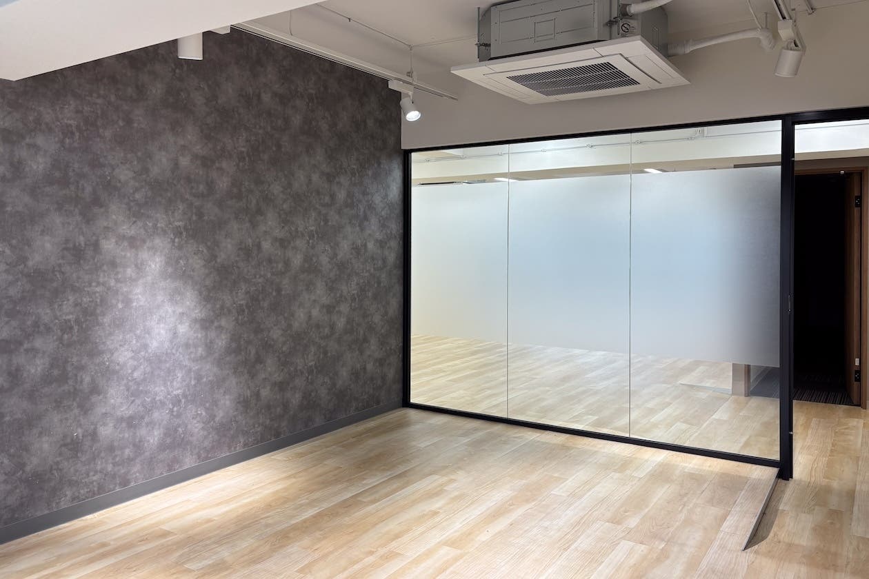 【渋谷・表参道】撮影・ヨガ・ダンス・交流会・演劇練習に／青山学院大学西門前、100㎡広々スペースの写真6