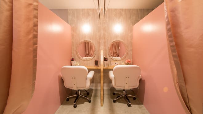 大通駅直結☆ルトロワ5階/ 個室スペースの写真2