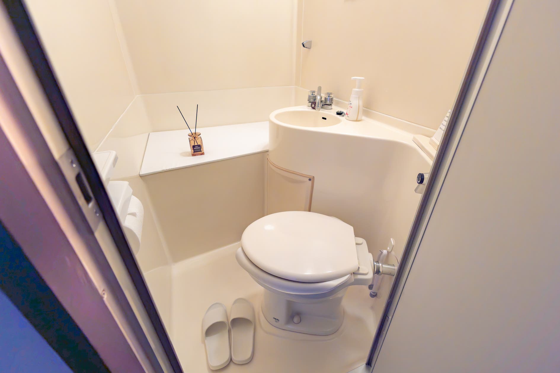 ✨値下げ継続✨早朝深夜はお得577円/H✨【松屋町駅1番出口より徒歩30秒】完全個室プライベートサロン✨の写真7