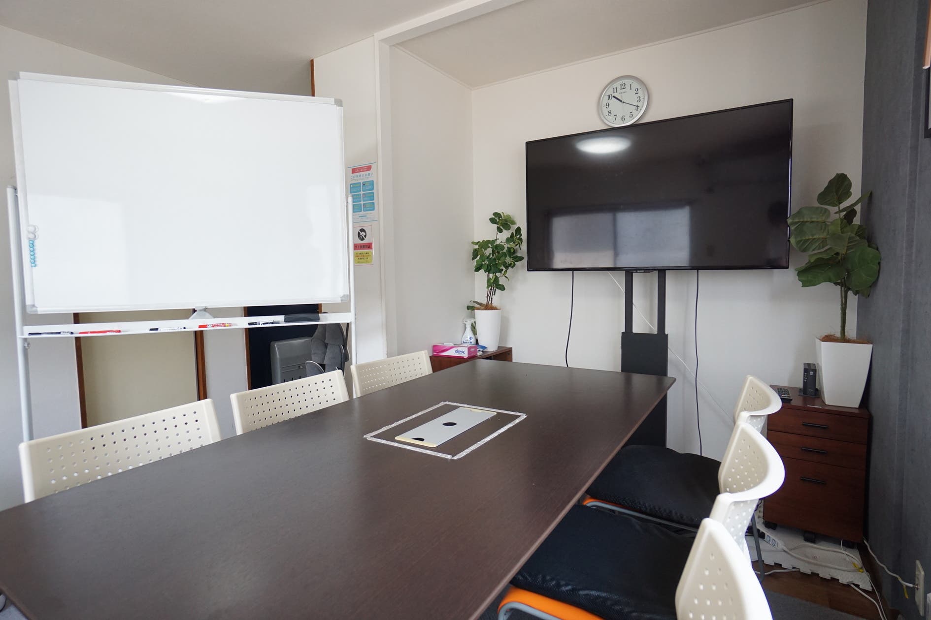 ＜マルチスペース北参道＞アパレル用マネキン設置✨長時間超お得⭐️Wi-Fi/ホワイトボード/大型モニタ無料！会議/商談の写真1