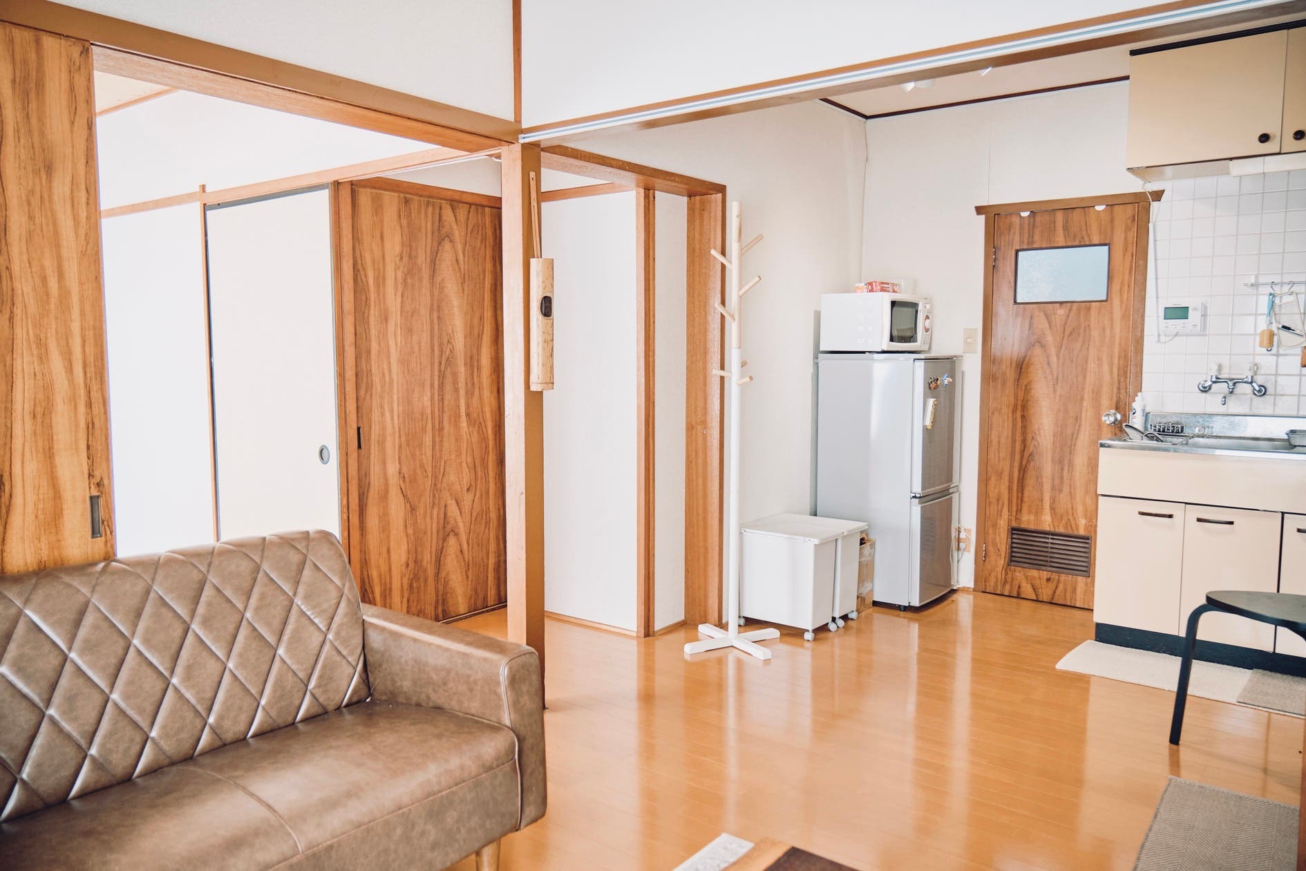 ｜24H利用可能・ペットOK・撮影ライト付｜昭和風キッチン付きハウススタジオ猪子石の写真3