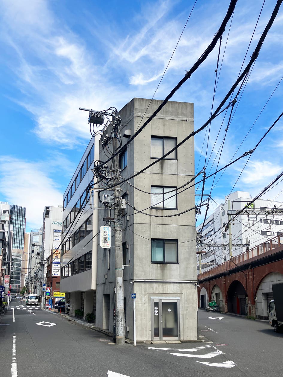 ※2025年12月20日閉鎖⭐️神田徒歩2分⭐️明るい会議室⭐️高速WiFi テレビ接続用HDMI USB-C完備⭐️禁煙の写真2