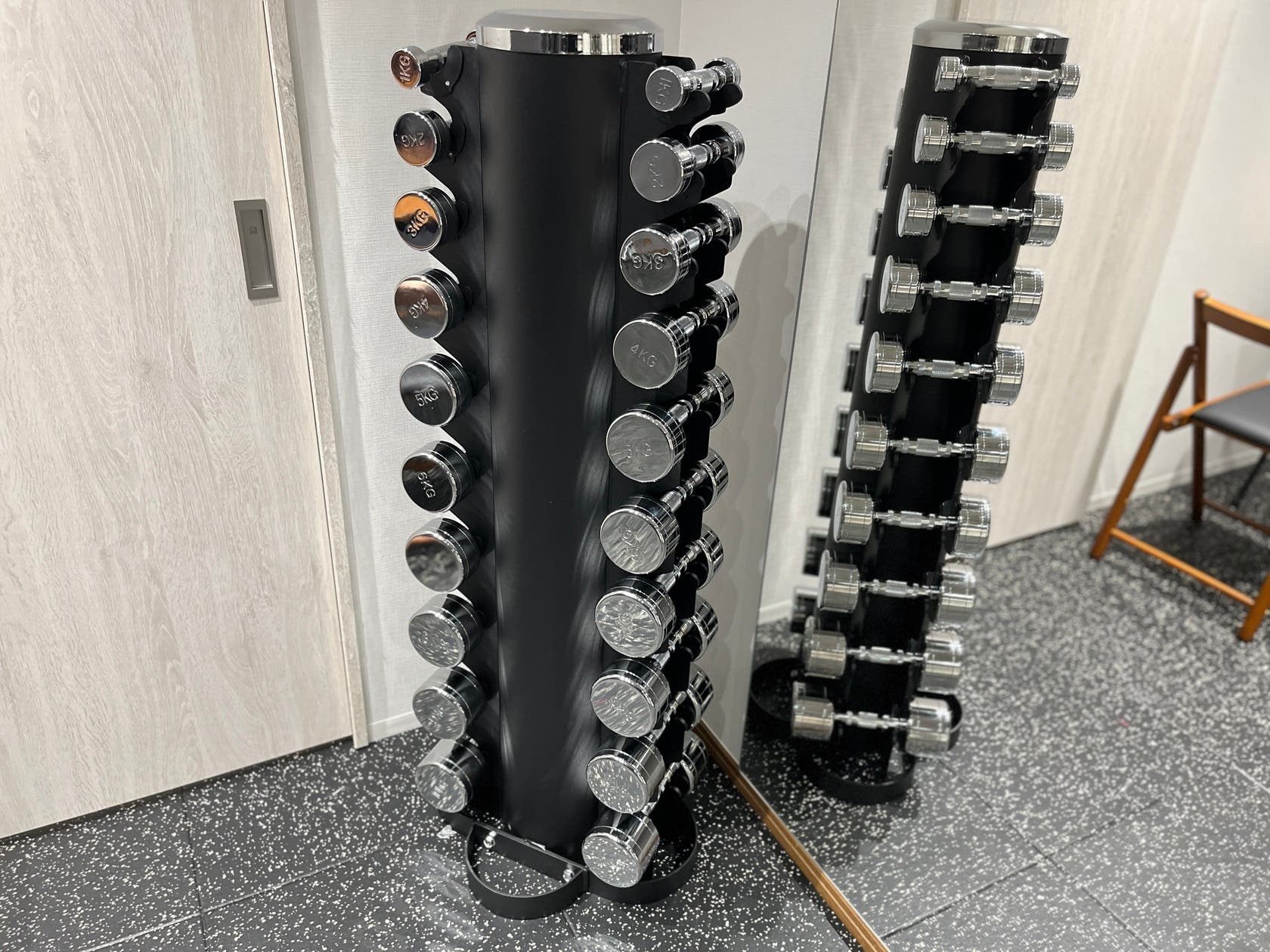 【武蔵小杉駅徒歩2分】バーベル、スミス、ケーブルの揃ったマルチラックのレンタルジム　MIYAZAKI GYM武蔵小杉駅前店の写真5