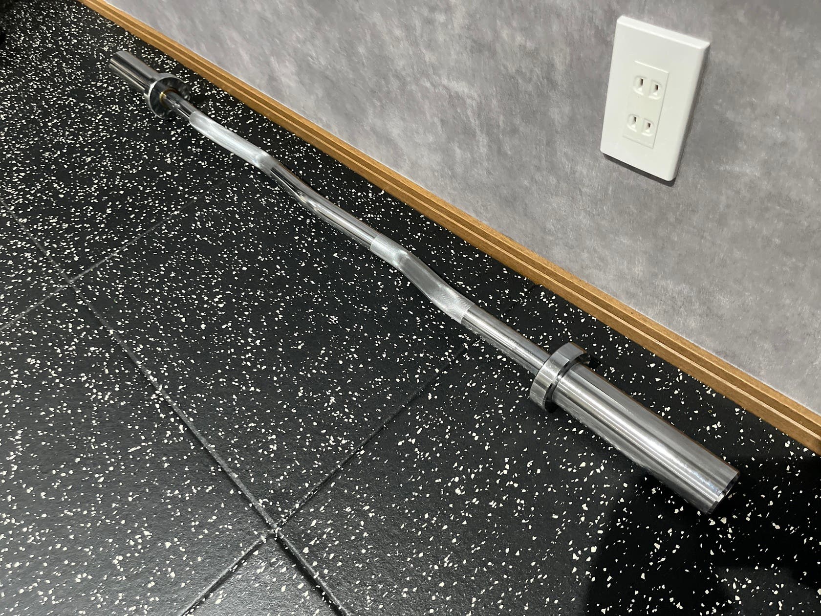 【武蔵小杉駅徒歩2分】バーベル、スミス、ケーブルの揃ったマルチラックのレンタルジム　MIYAZAKI GYM武蔵小杉駅前店の写真8