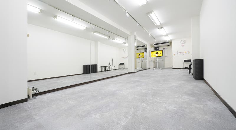 早稲田大学南門すぐのダンススタジオ｜サークル練習・動画撮影OK｜40㎡｜最大10名｜大型鏡7m