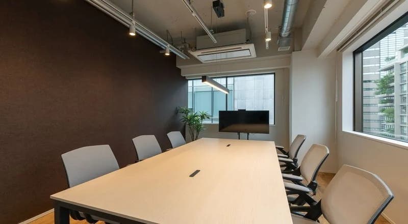 【水天宮前駅 徒歩5分】会議・勉強会・面接・配信etc　スタイリッシュな貸会議室★WiFi完備の会議室A