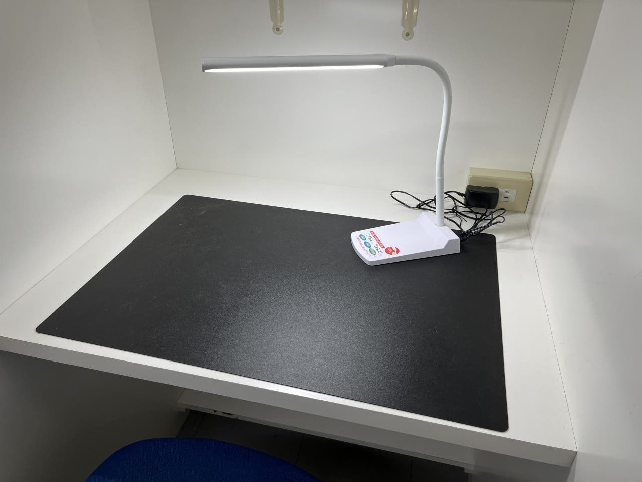 【まなびステーション厚木】サイレントエリア 21番席の写真7