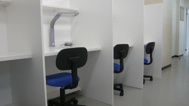 【まなびステーション厚木】サイレントエリア 21番席の写真8