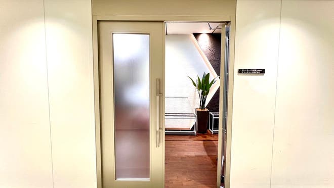 ☆NEW☆【梅田駅直結/阪急ターミナルビル内】無料備品多数!会議・研修・試験会場・WEBセミナー【A会議室】の写真7