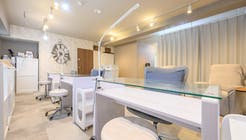 【半額キャンペーン中!!】あなたの“好き”でサロンワークをもっと自由に。秋葉原駅徒歩1分!ネイルスペース①(奥窓側)の写真2