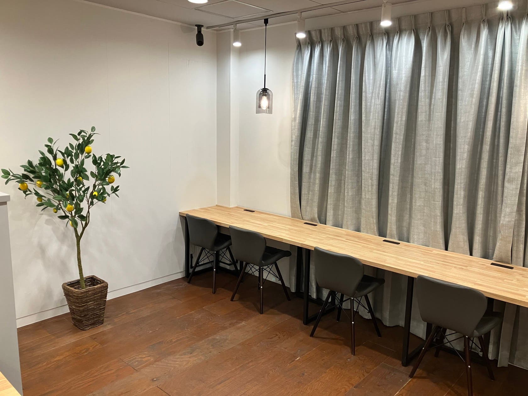 桜山線桜山駅から徒歩1分、セルフカフェ内の個室ブースの写真8