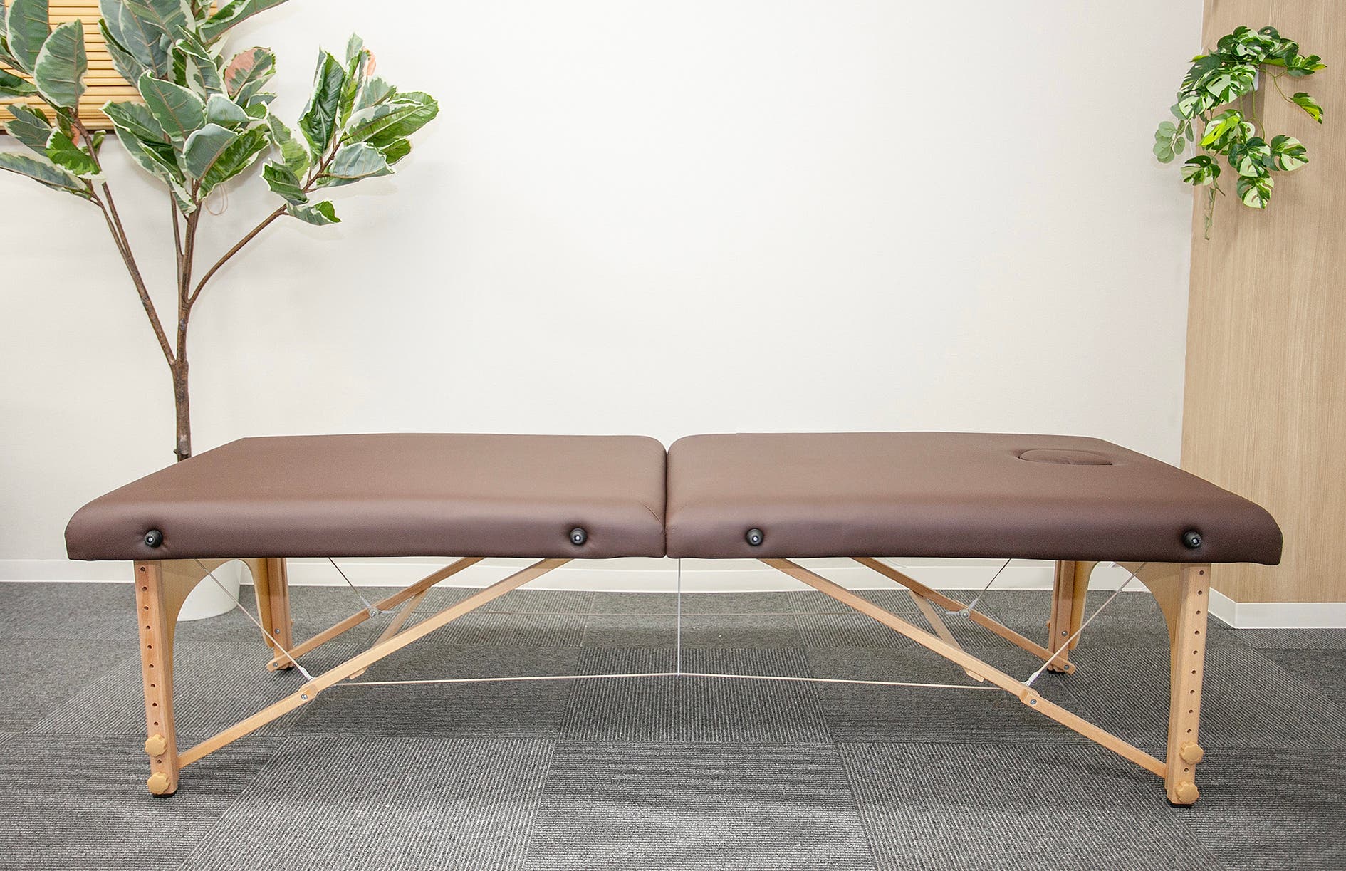 仲御徒町駅2分✨上野駅３出口3分✨御徒町駅北口３分✨１フロアー１ルーム１階🍀20名🍀会議・ボドゲ・施術ベッド２🍀1日プラン有✨の写真4