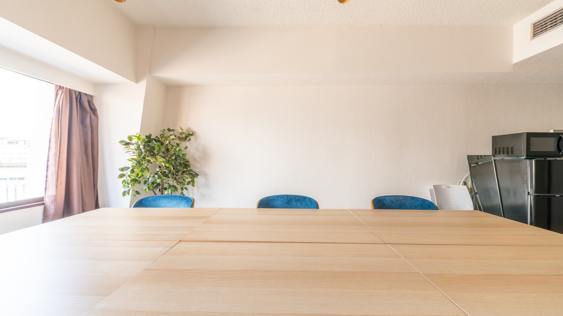 スペモ🧑🏻‍💻NURO光 高速WIFI💻️新大阪駅1分❗️会議💻ワークショップ👨‍🏫撮影🎥653_NEXTAKE会議室新大阪の写真25