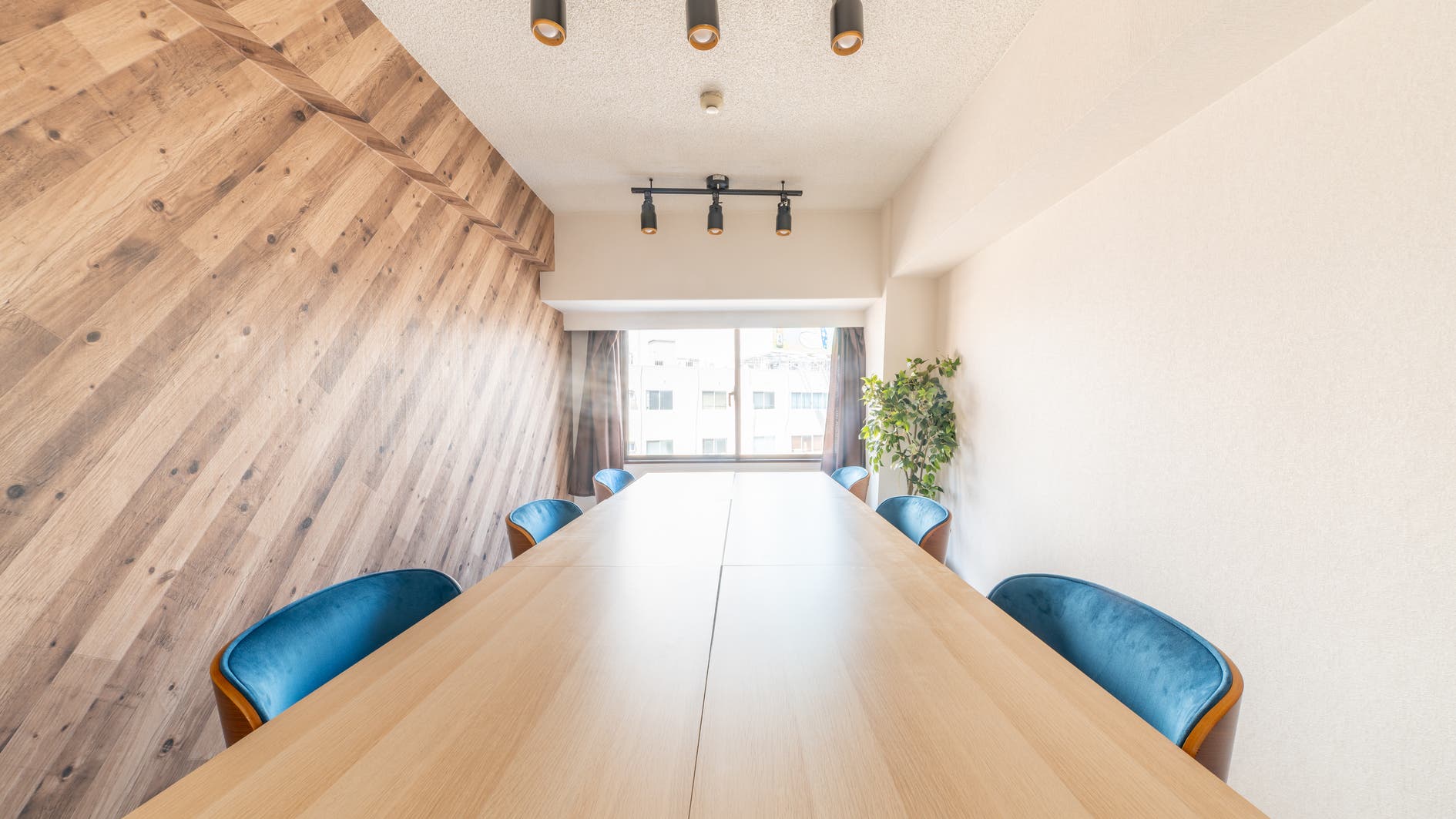 スペモ🧑🏻‍💻NURO光 高速WIFI💻️新大阪駅1分❗️会議💻ワークショップ👨‍🏫撮影🎥653_NEXTAKE会議室新大阪の写真9