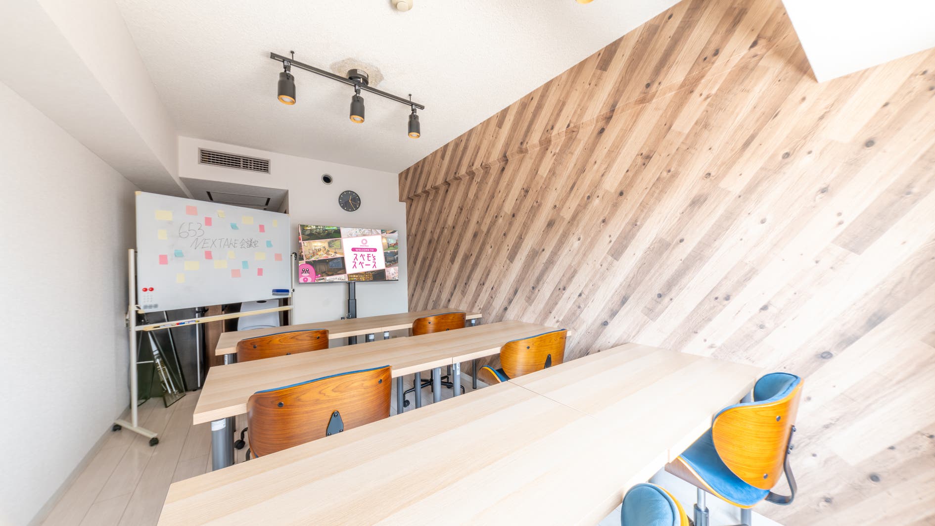 スペモ🧑🏻‍💻NURO光 高速WIFI💻️新大阪駅1分❗️会議💻ワークショップ👨‍🏫撮影🎥653_NEXTAKE会議室新大阪の写真5