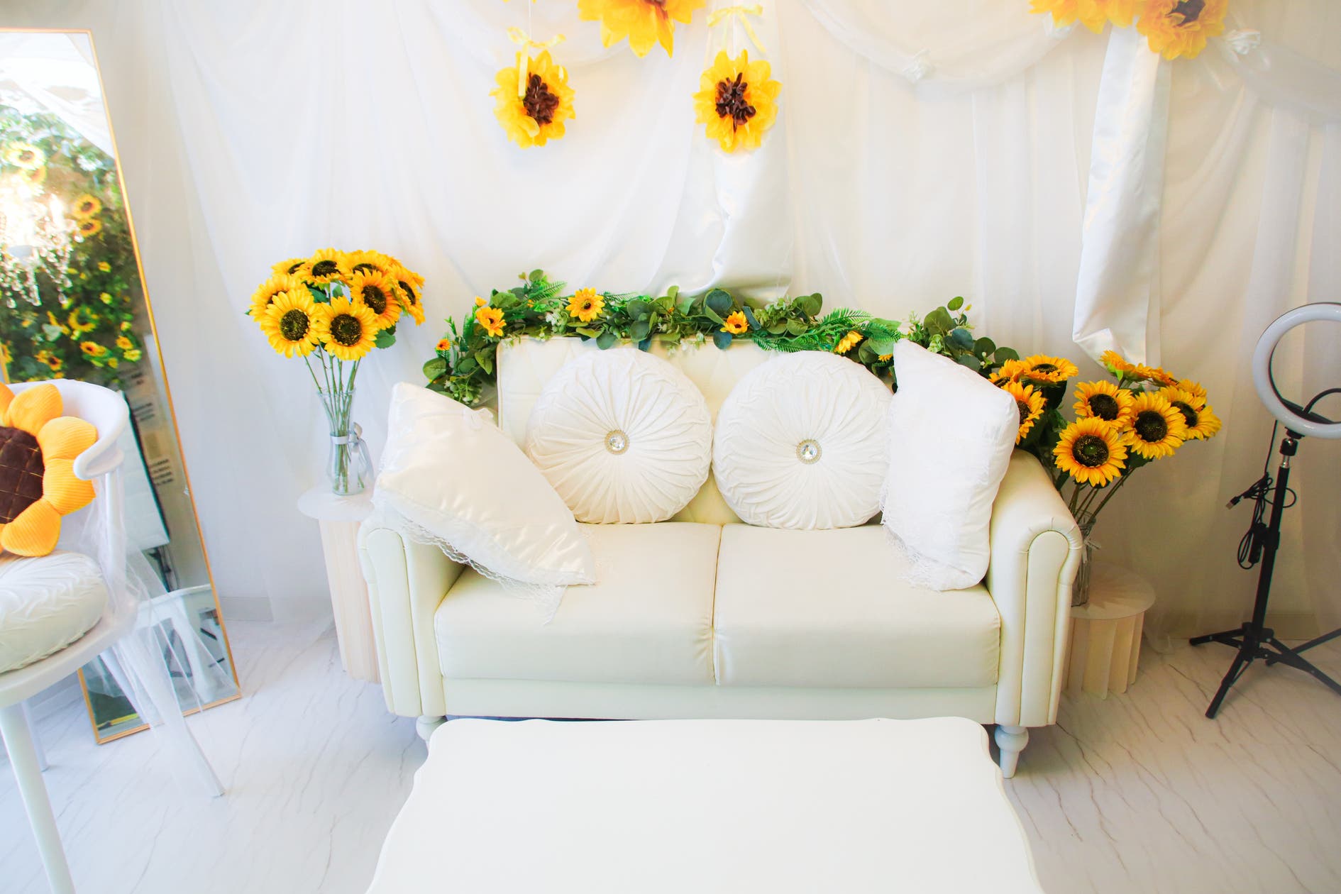 要町駅徒歩4分の可愛いレンタルスペース♡ホワイトクリスマスルーム🎄ポートレート撮影🤍コスプレ🤍推し活🤍女子会の写真13