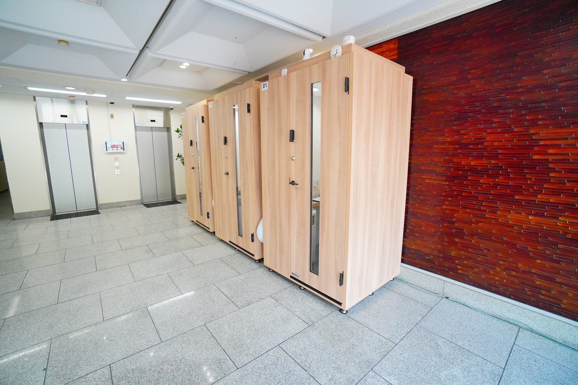 ＜SoloWork新大阪東口No.2＞日曜営業開始！完全個室ワークブース💼Wi-Fi📶電源🔌テレワーク/ZOOM/自習の写真2