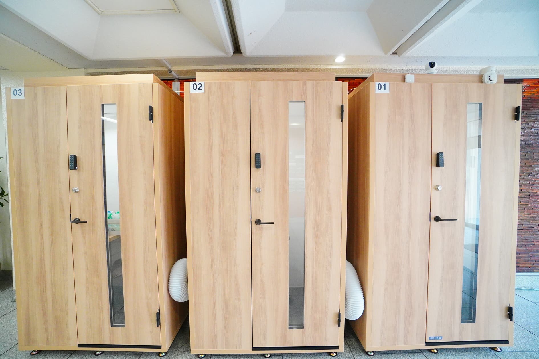 ＜SoloWork新大阪東口No.2＞日曜営業開始！完全個室ワークブース💼Wi-Fi📶電源🔌テレワーク/ZOOM/自習の写真7