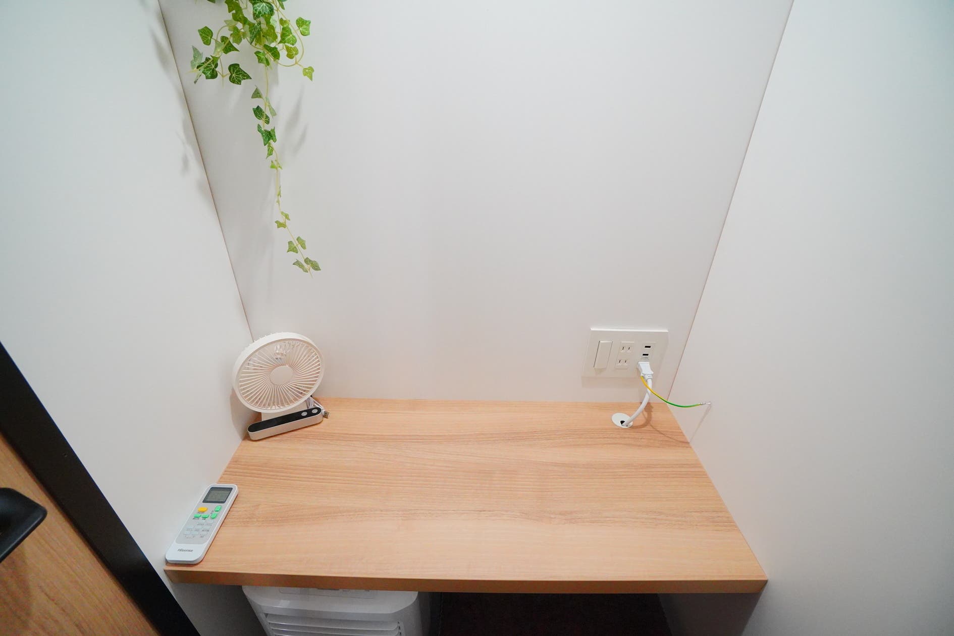 ＜SoloWork新大阪東口No.3＞日曜営業開始！完全個室ワークブース💼Wi-Fi📶電源🔌テレワーク/ZOOM/自習の写真6