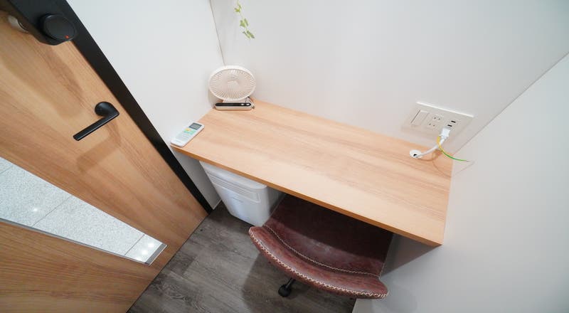 ＜SpemaBOX_新大阪東口No.3＞日曜営業開始！完全個室ワークブース💼Wi-Fi📶電源🔌テレワーク/ZOOM/自習