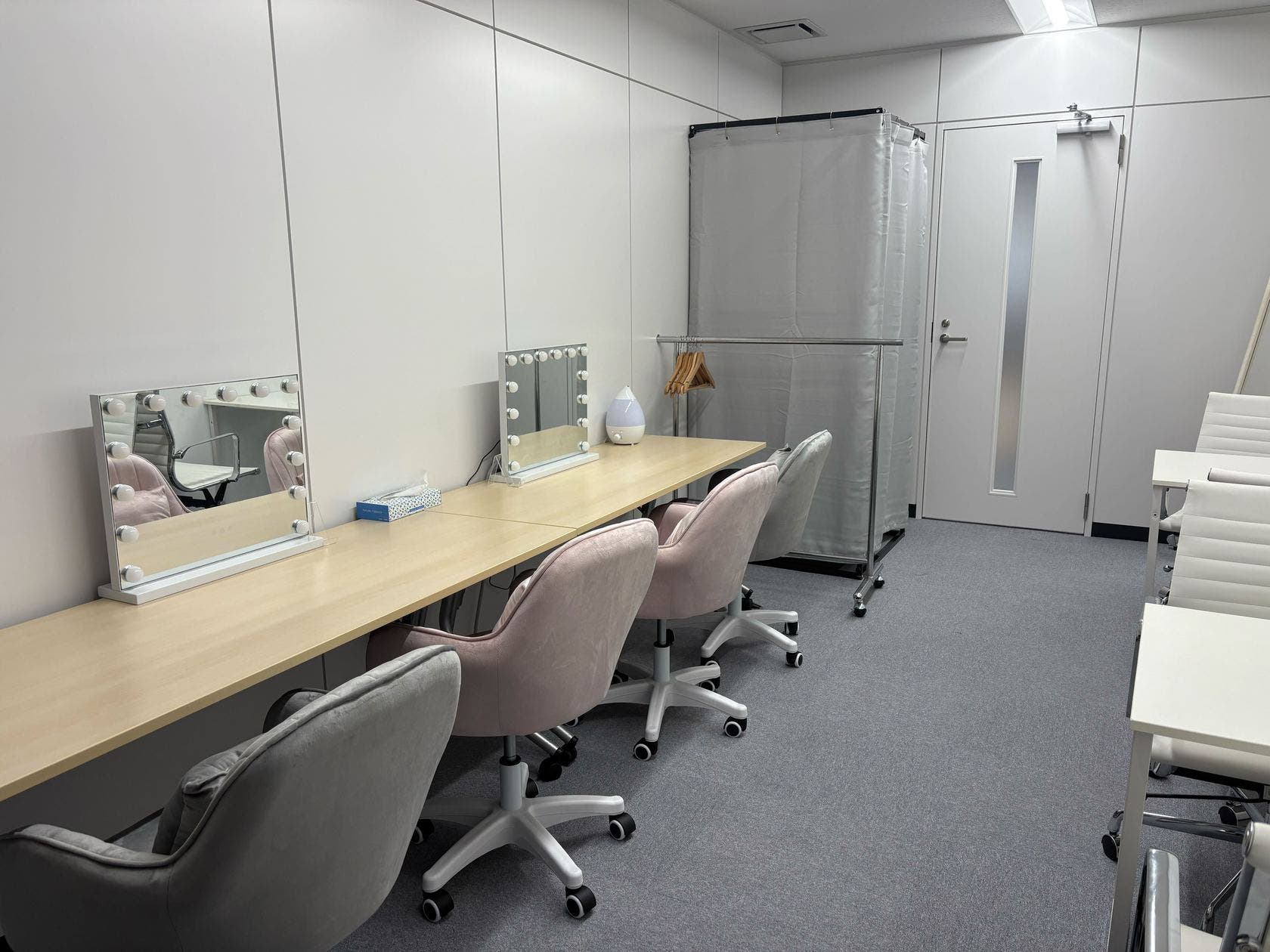 【田町駅から徒歩8分】ライブ配信機材一式完備！動画撮影や写真撮影にも使える配信スタジオの写真2