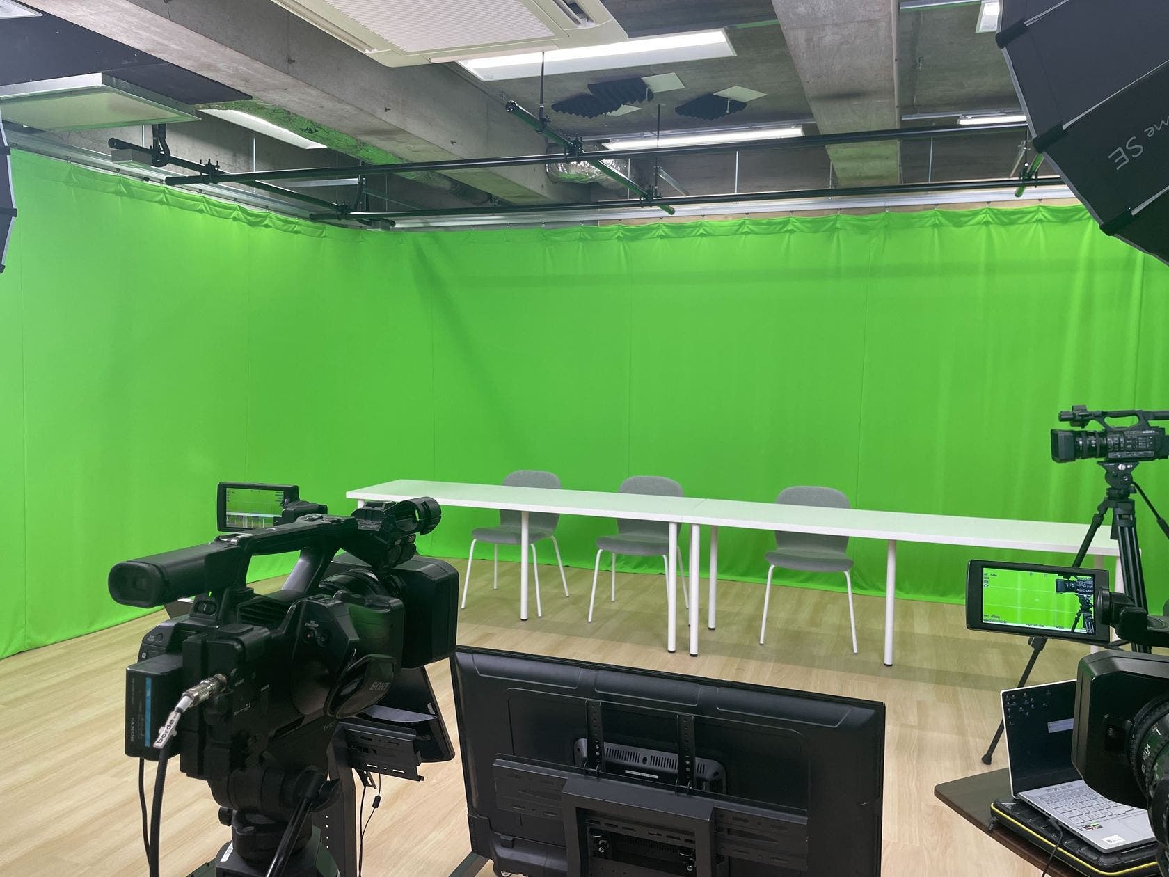 【田町駅から徒歩8分】ライブ配信機材一式完備！動画撮影や写真撮影にも使える配信スタジオの写真3