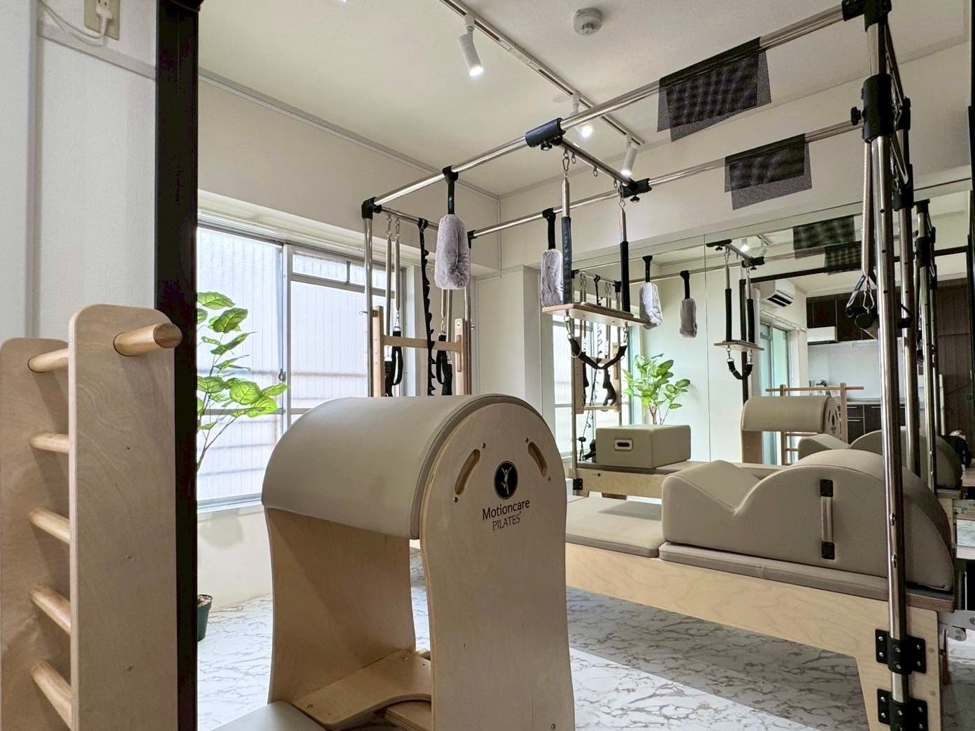 阪神西宮から徒歩1分のレンタルマシンピラティススタジオの写真1
