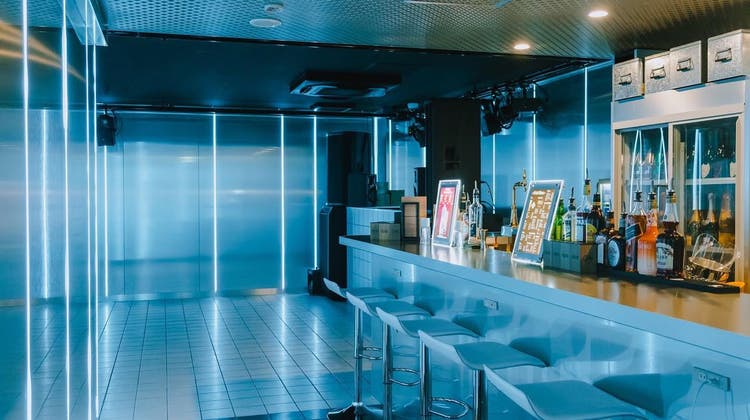 都営大江戸線六本木駅5番出口から徒歩5分、六本木の中の隠れ家的プレイスの写真1