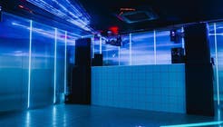 都営大江戸線六本木駅5番出口から徒歩5分、六本木の中の隠れ家的プレイスの写真2