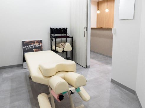 サンシャインから近くて好立地！院内綺麗で清潔なスペースの写真1