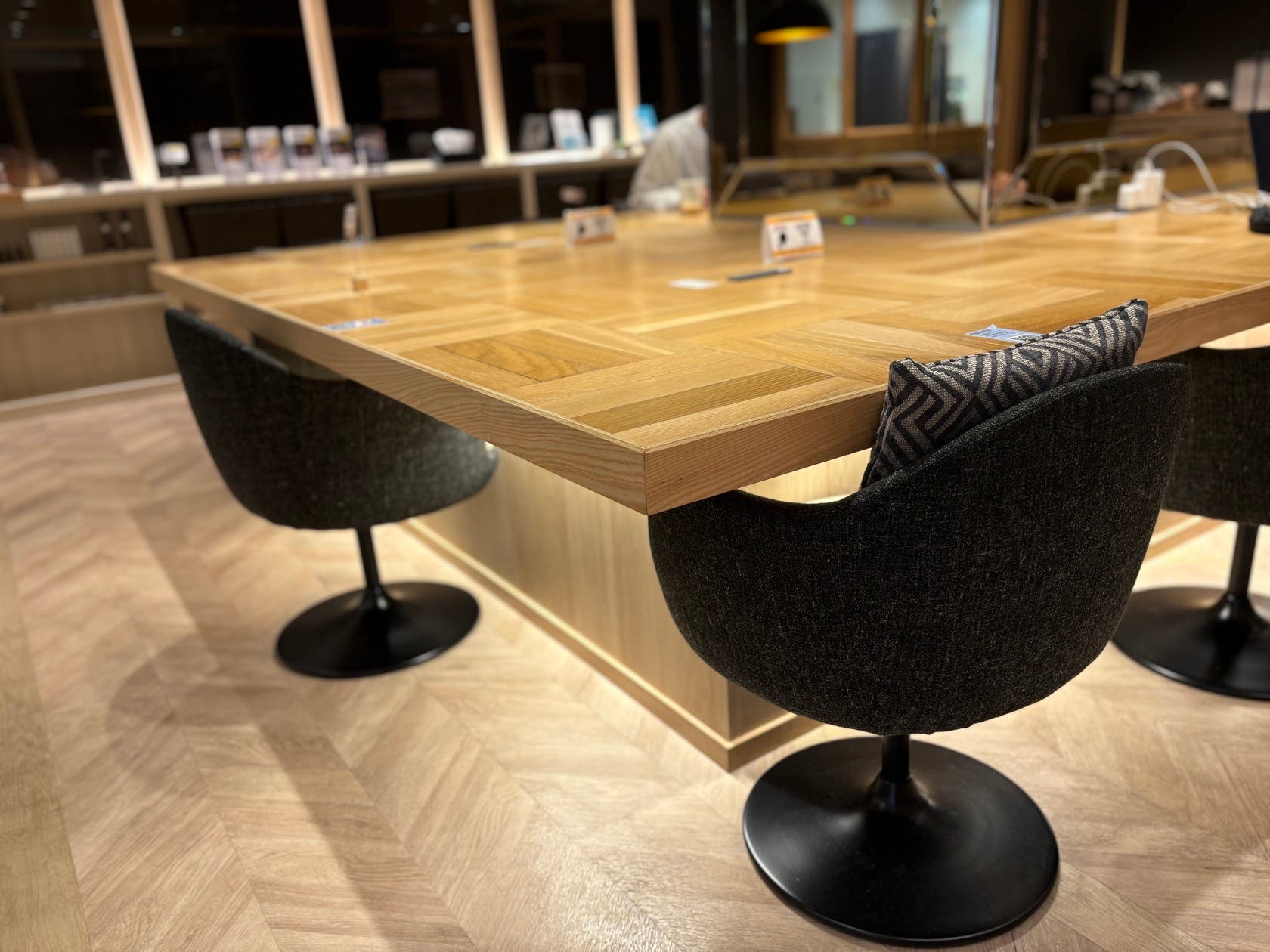 【オープン席】吉祥寺駅徒歩1分！フリードリンク/Wi-Fi/充電器/テレワークやWeb会議に最適◎の写真13