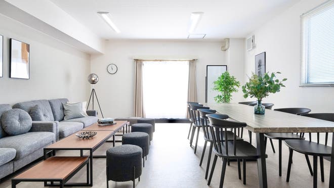 《駅近4分🚃》最大20名🎉100㌅巨大スクリーン🆗飲食🆗会議/懇親会/ビジネス利用に最適💻の写真2