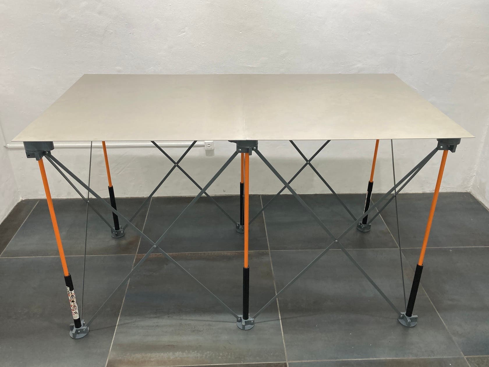 シルバーテーブル(＊事前ご予約制）の画像1