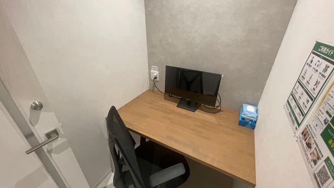 【京都河原町駅から徒歩1分】モニター・ウォーターサーバーあり!1名個室(ブース9)※予約時間前は入室不可の写真1