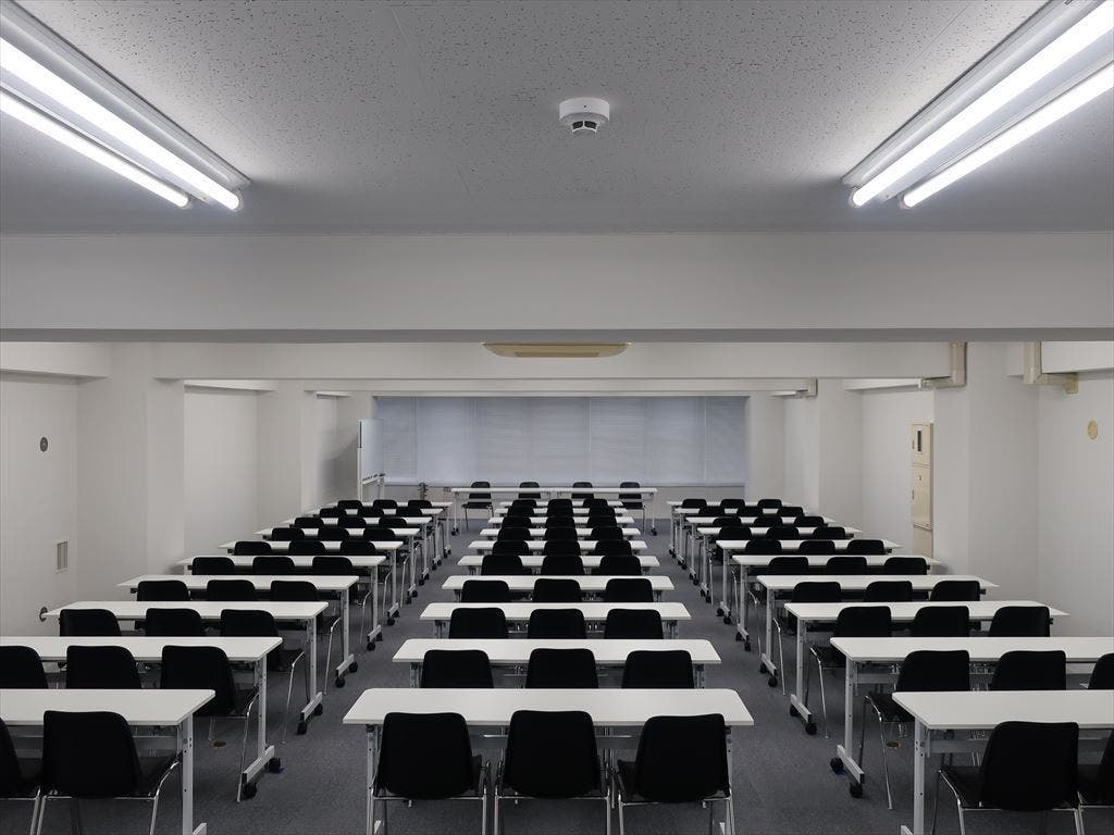 【関内駅徒歩1分】160名収容/160㎡/低価格でコスパ良好/実績多数/高速Wi-Fi/PJ/マイク/スクリーン等備品全て無料の写真2