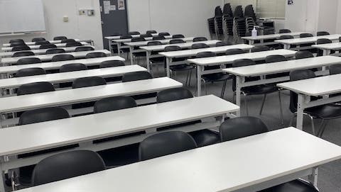 【関内駅徒歩1分】160名収容/160㎡/低価格でコスパ良好/実績多数/高速Wi-Fi/PJ/マイク/スクリーン等備品全て無料の写真12