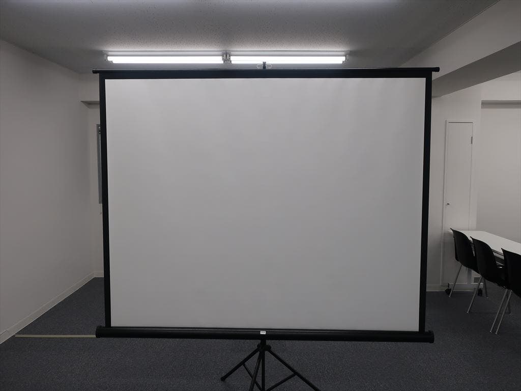 【関内駅徒歩1分】160名収容/160㎡/低価格でコスパ良好/実績多数/高速Wi-Fi/PJ/マイク/スクリーン等備品全て無料の写真15