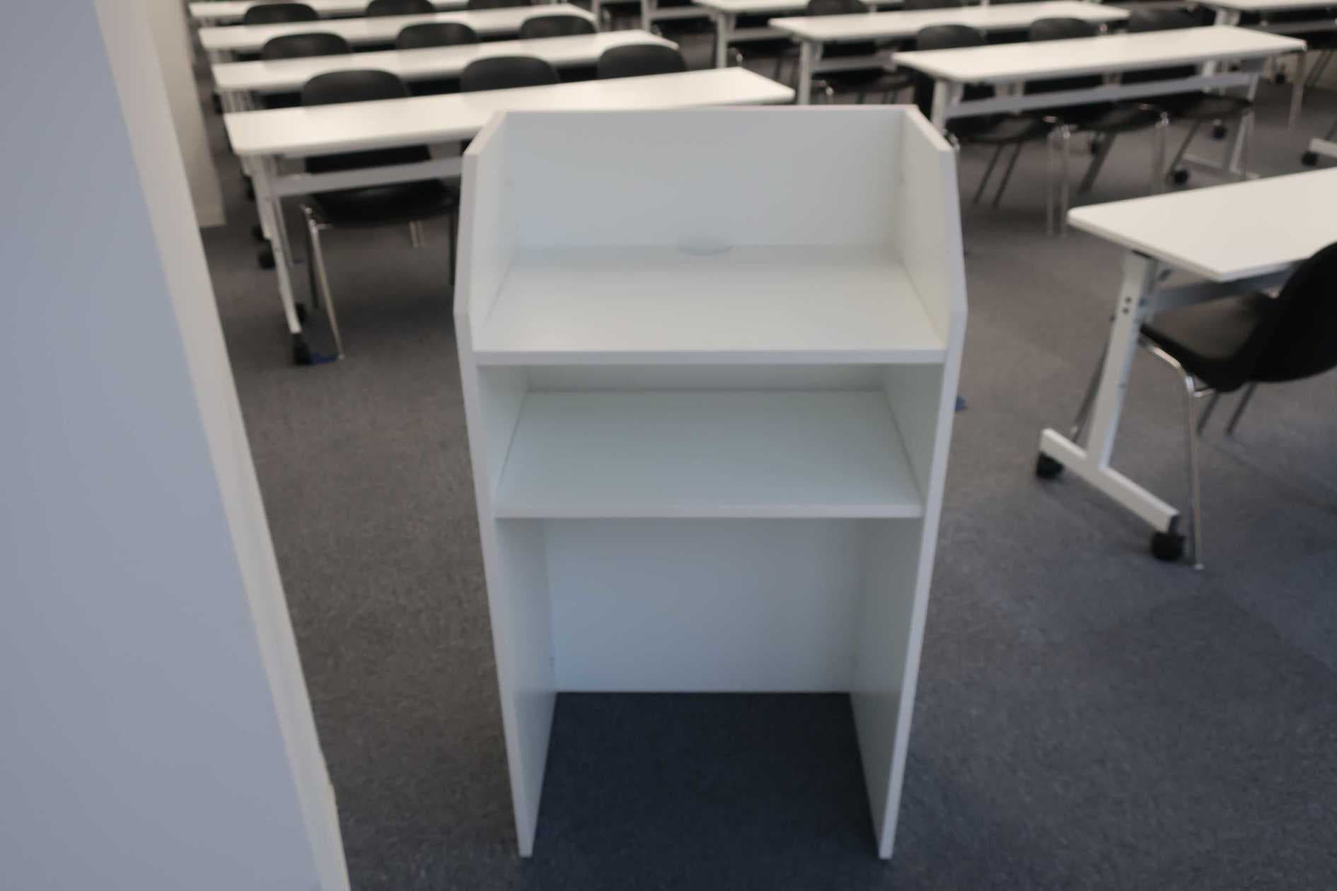 【関内駅徒歩1分】160名収容/160㎡/低価格でコスパ良好/実績多数/高速Wi-Fi/PJ/マイク/スクリーン等備品全て無料の写真19