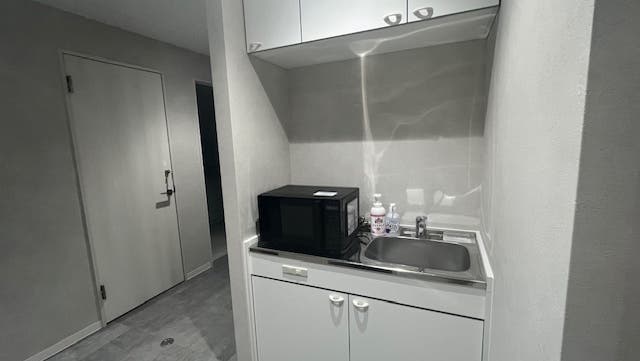 【京都河原町駅徒歩1分】モニター・ウォーターサーバーあり!8名会議室(Room A)※予約時間前は入室不可の写真6