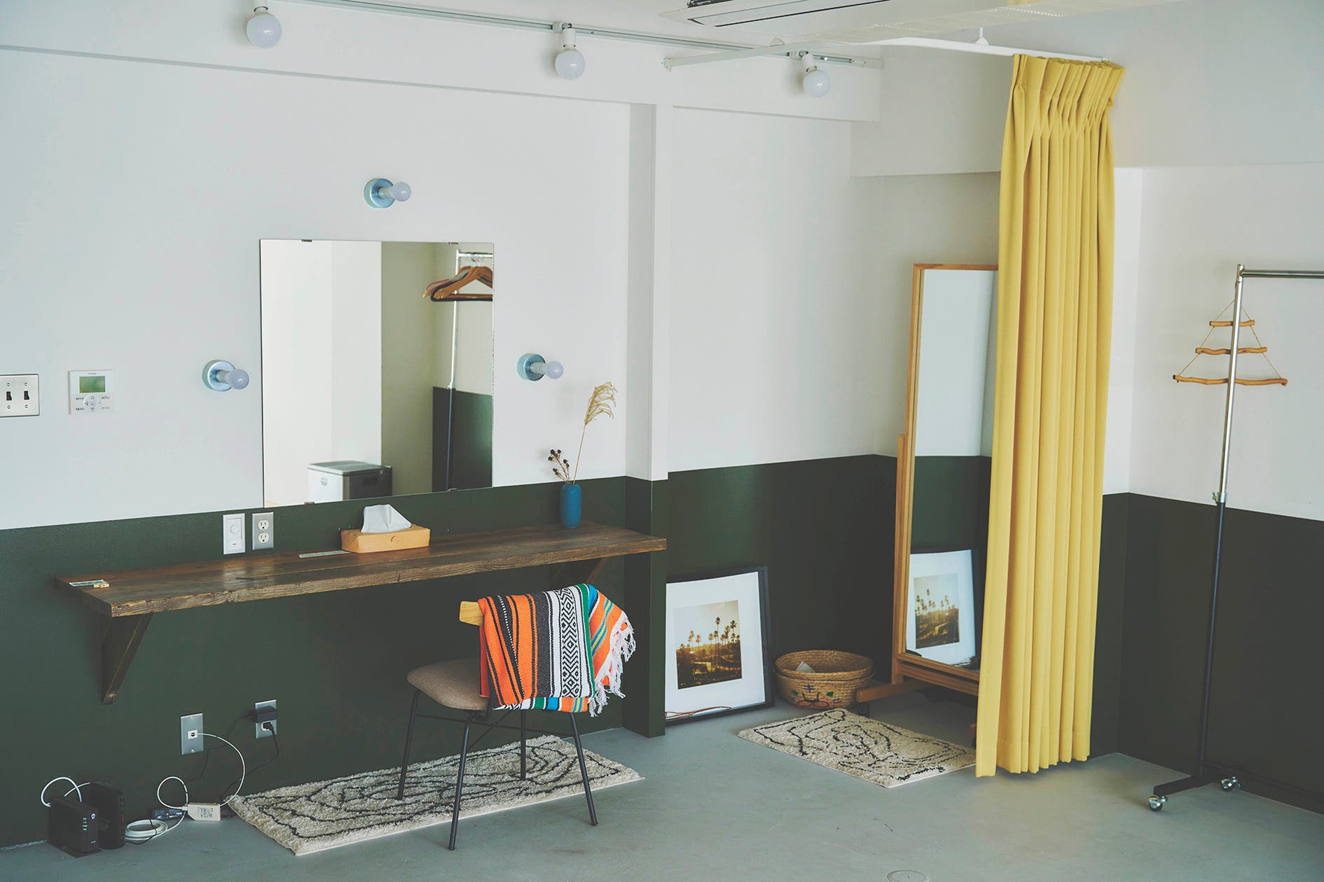 東高円寺駅徒歩1分。東高円寺駅徒歩1分　南向きの窓から一日中綺麗な光が差し込むスタジオ。の写真5