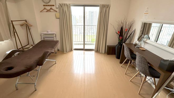 【金山駅徒歩2分】✨広々33㎡の日当たり良好完全個室✨シャワー&タオルレンタル✨30分清掃タイム付✨備品充実✨ゴミ捨て無料の写真1