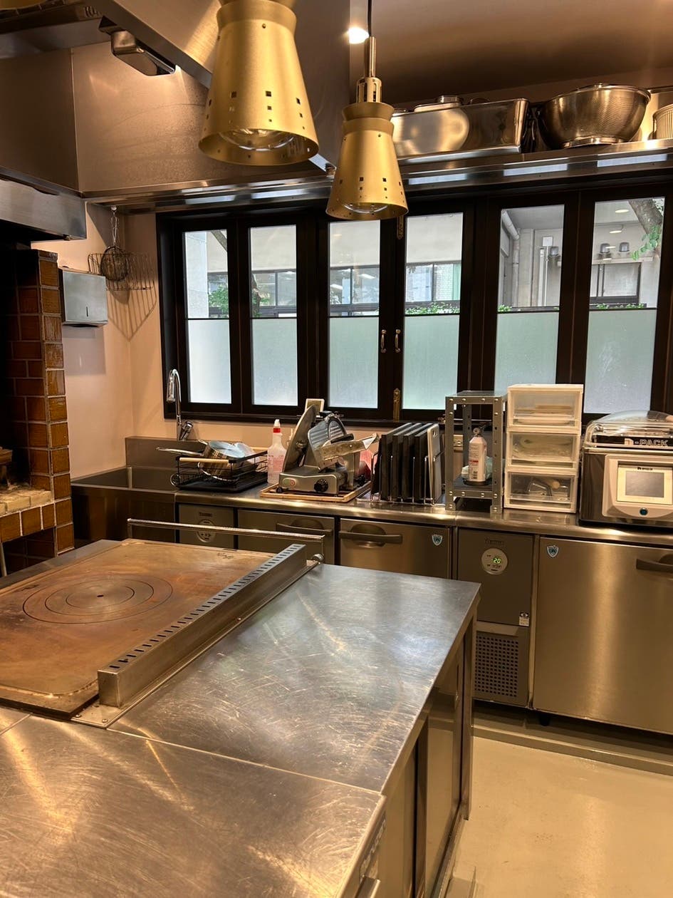 【飲食店営業許可有り】≪製造・試作に！プロ仕様の厨房機器がある本格キッチン！丸太町駅徒歩７分！≫の写真8