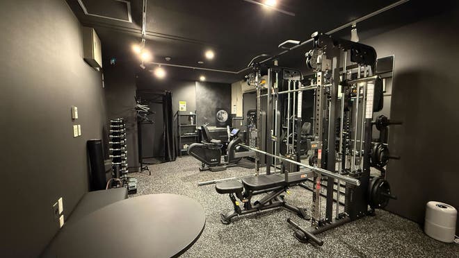 【下高井戸駅直結!】完全個室レンタルジム-何人で利用しても追加料金なし/パーソナルトレーニング利用OKの写真1