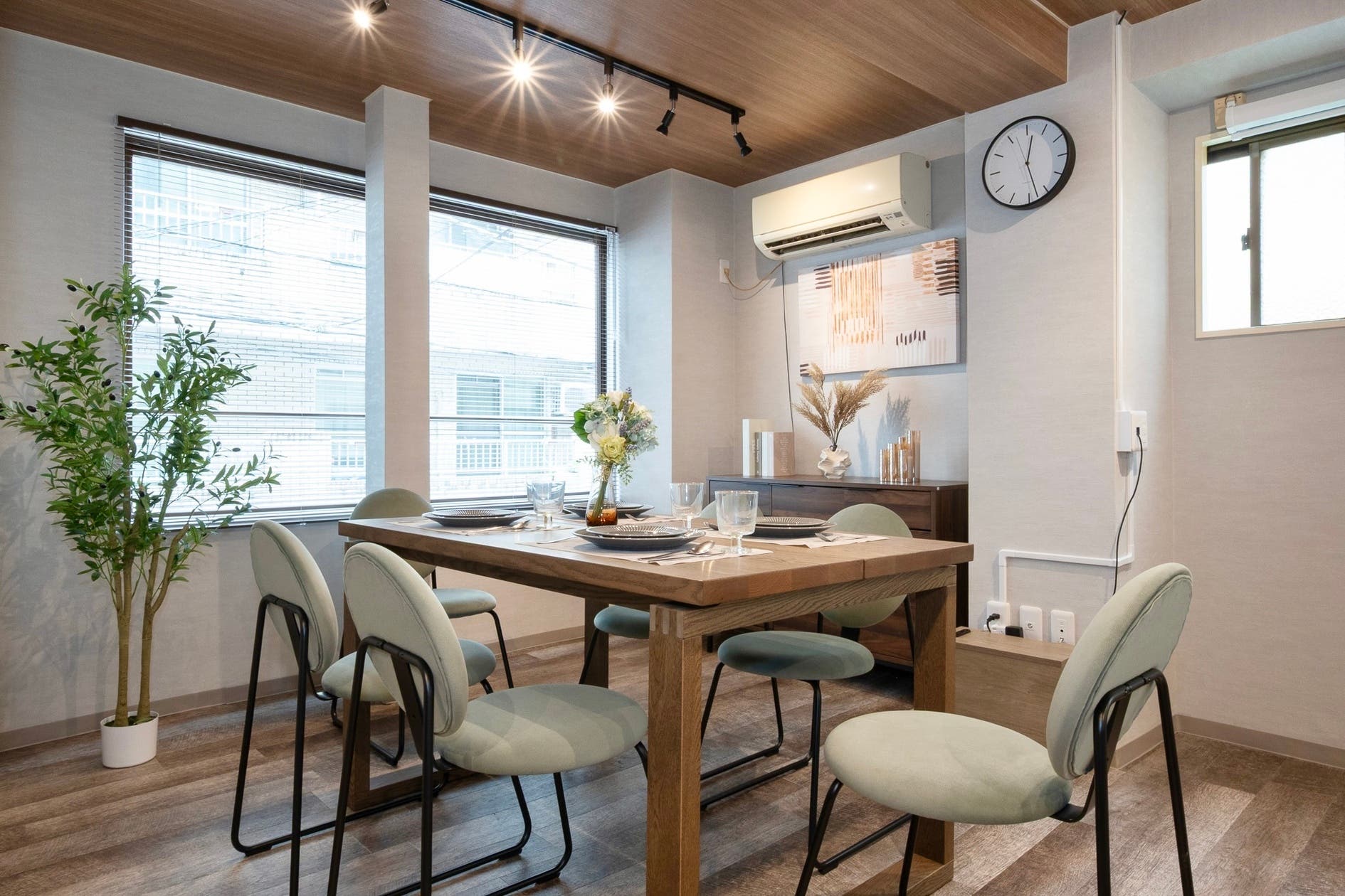 池袋駅4分🚃24H/最大18名着席🎉大型スクリーン🎬映画・大人気ゲーム機🎮おしゃれなケータリング♪の写真4