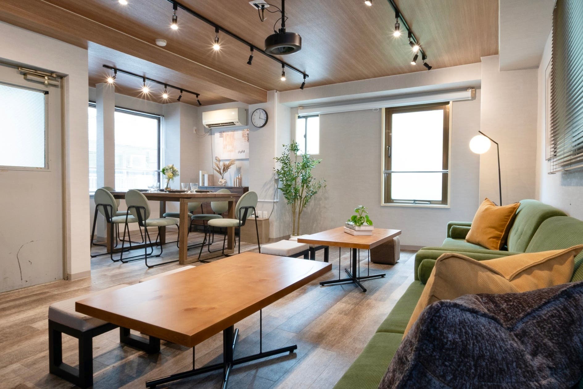 池袋駅4分🚃24H/最大18名着席🎉大型スクリーン🎬映画・大人気ゲーム機🎮おしゃれなケータリング♪の写真25